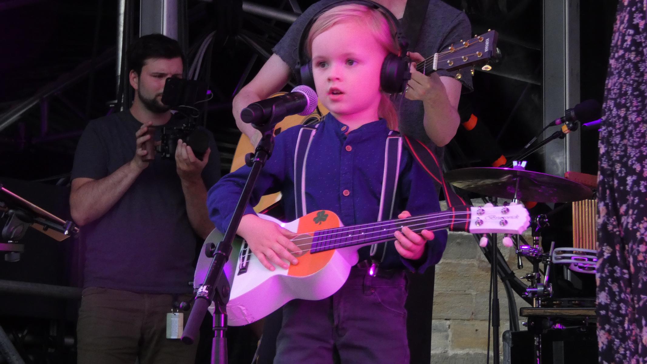 Angelo Kelly & Family - Rösler Open Air Schloss Eyrichshof 2019 - Licha ...