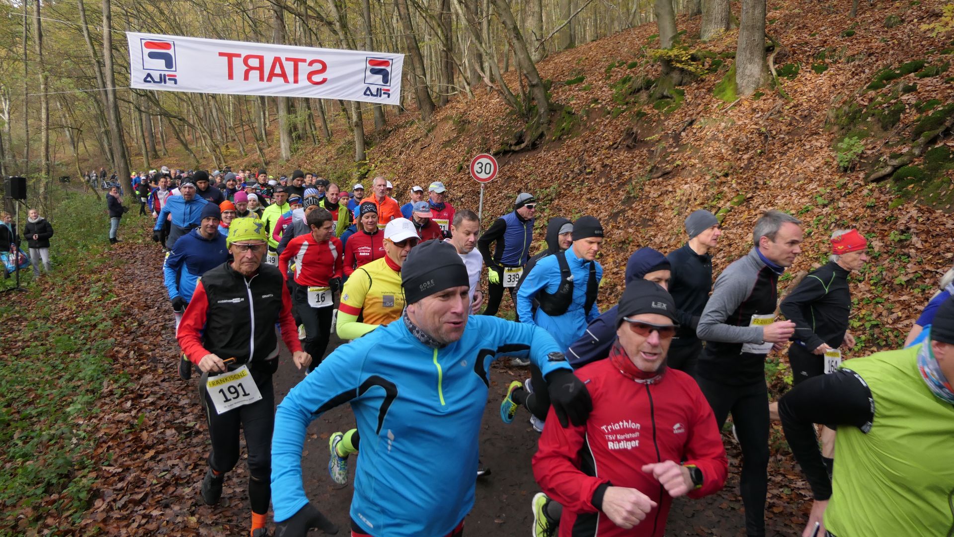 [FOTOS] 42 Kilometer über Stock und Stein beim Zeiler Waldmarathon ...