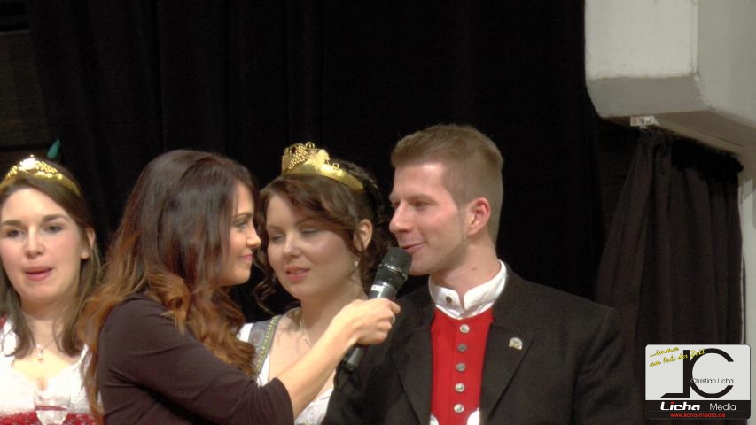 [VIDEO + FOTOS] Elisabeth Goger ist neue Weinprinzessin im Abt-Degen ...