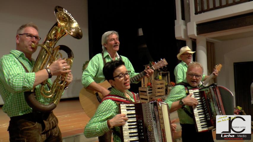 [VIDEO + FOTOS] Elisabeth Goger ist neue Weinprinzessin im Abt-Degen ...