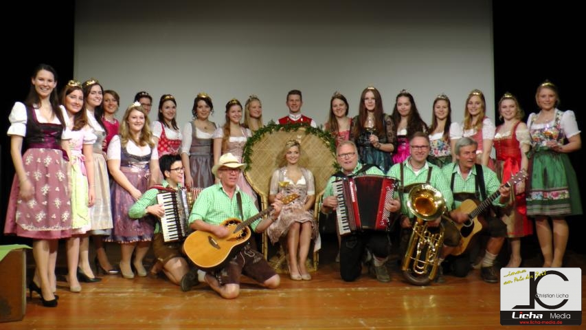 [VIDEO + FOTOS] Elisabeth Goger ist neue Weinprinzessin im Abt-Degen ...